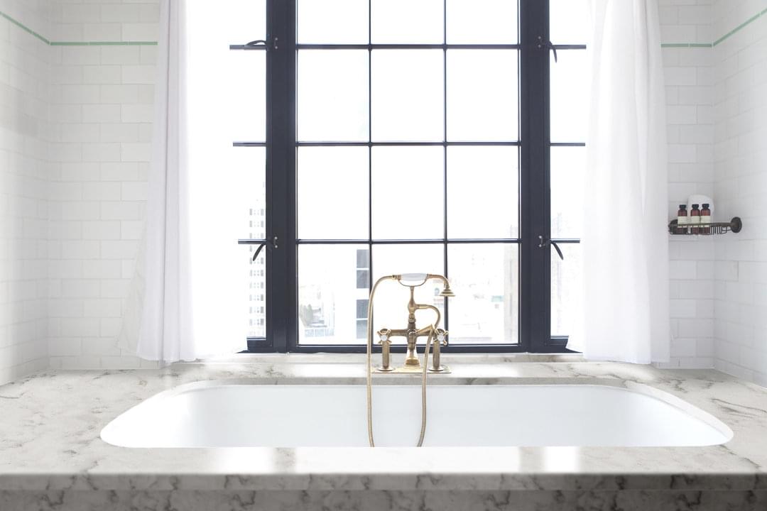 Mercer - MV528 - Surface Grani Quartz